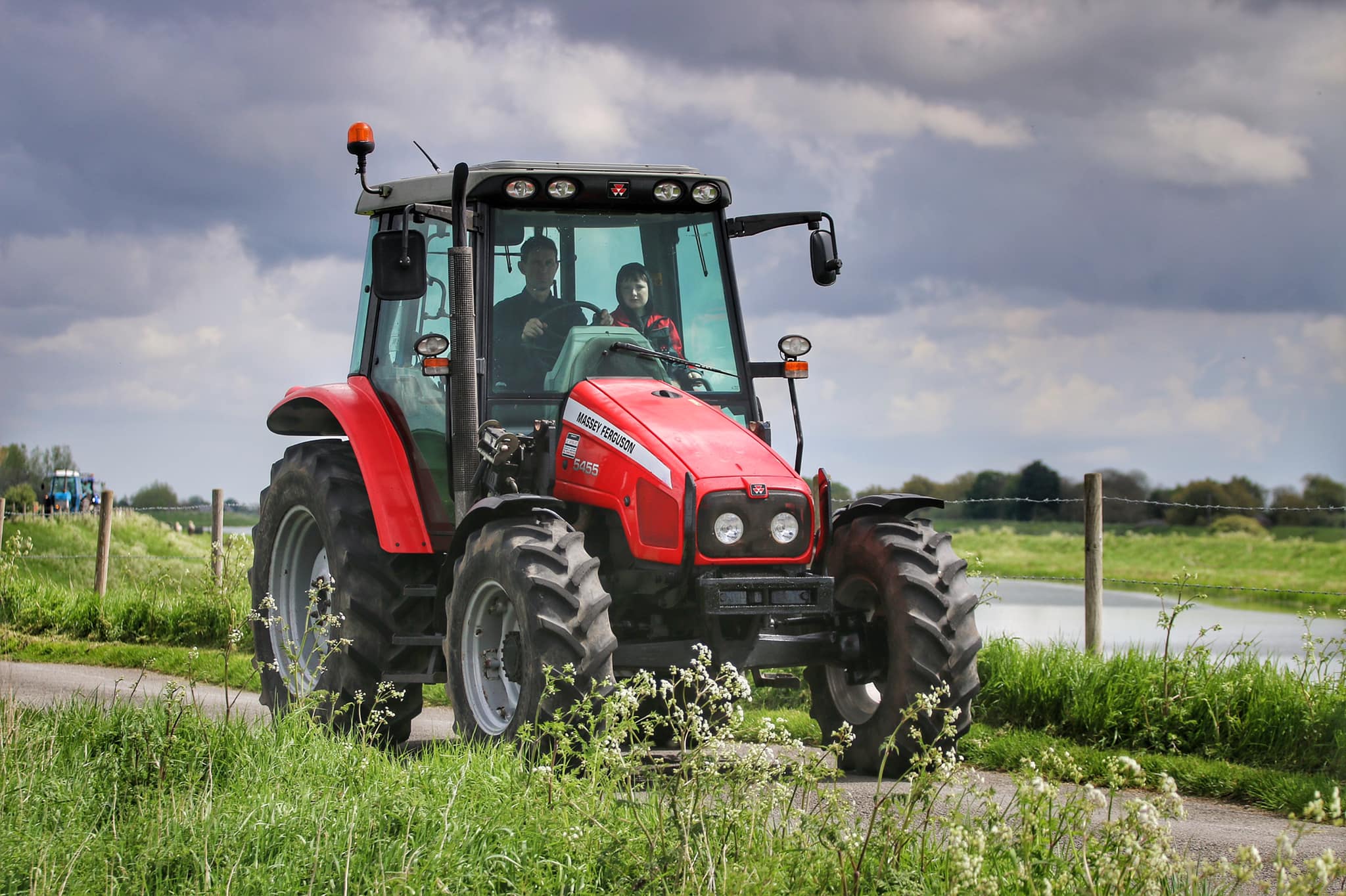 GALLERY – Tractor drivers on the Case - The Voice