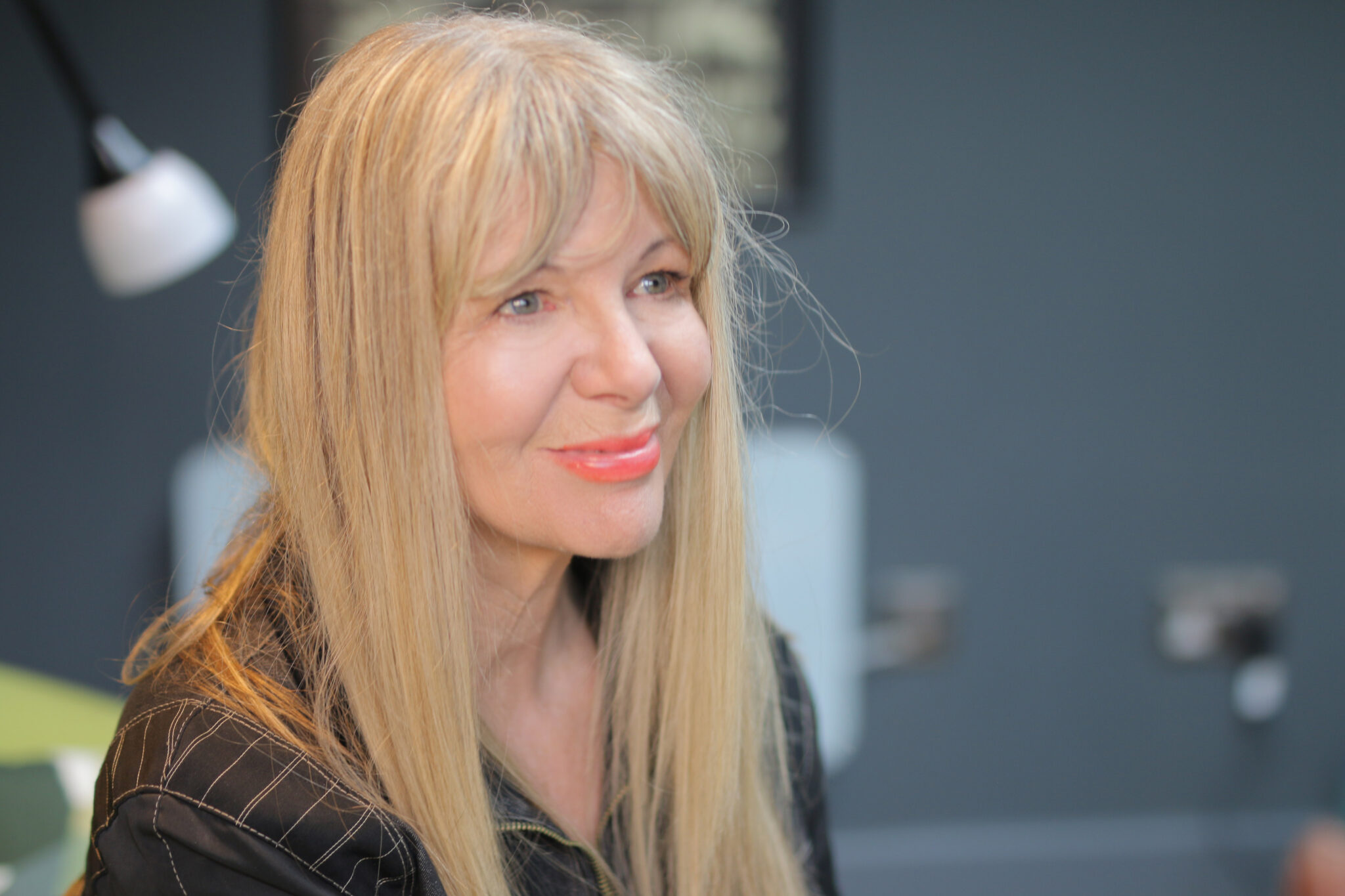 Book in to see Janey - The Voice