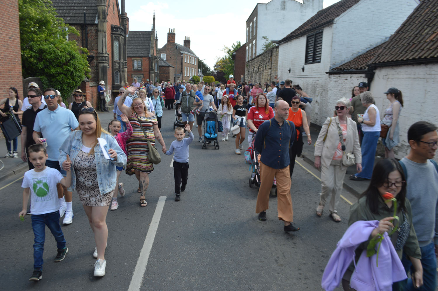 GALLERY – Spalding Flower Parade (Spalding town centre) - The Voice