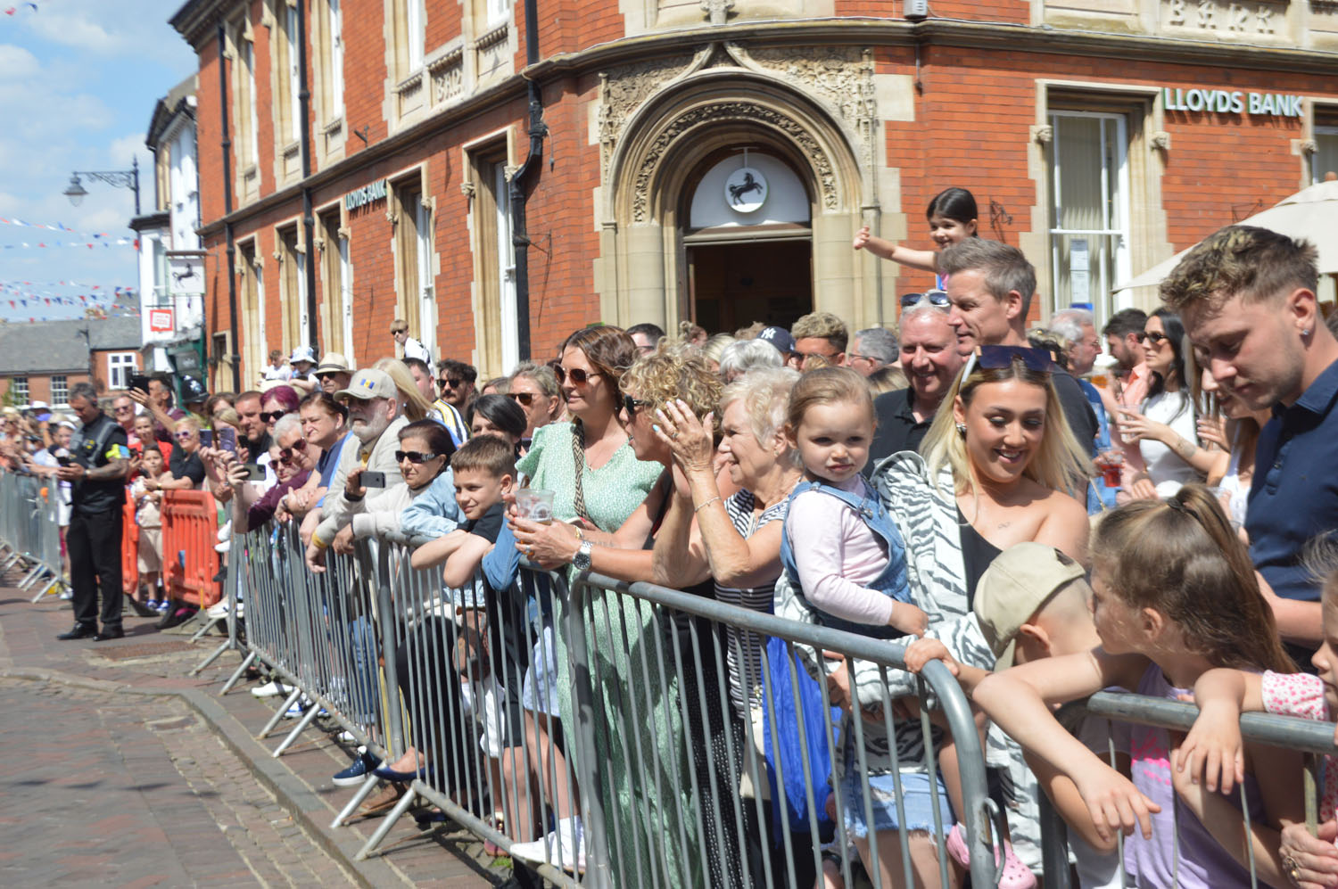 GALLERY – Spalding Flower Parade (Spalding town centre) - The Voice