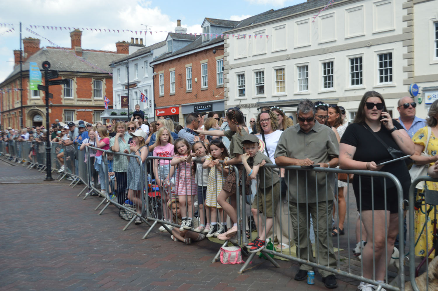 GALLERY – Spalding Flower Parade (Spalding town centre) - The Voice