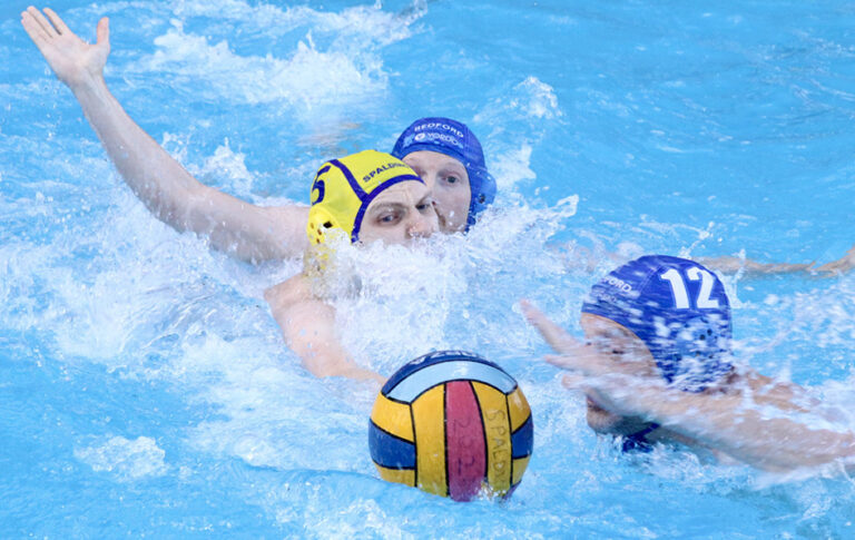 Spalding see off champions to open lead - The Voice